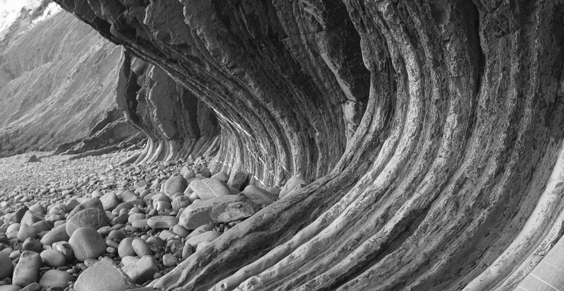 Stone Forest – Artisan Stone Sinks, Tubs & Garden Fountains